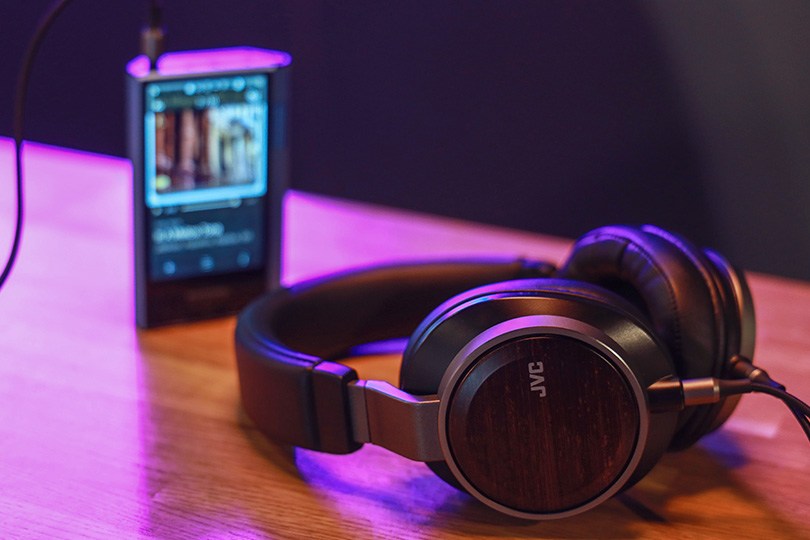 Обзор JVC HA-SW01 и JVC HA-SW02 — наушники с уникальными деревянными динамиками